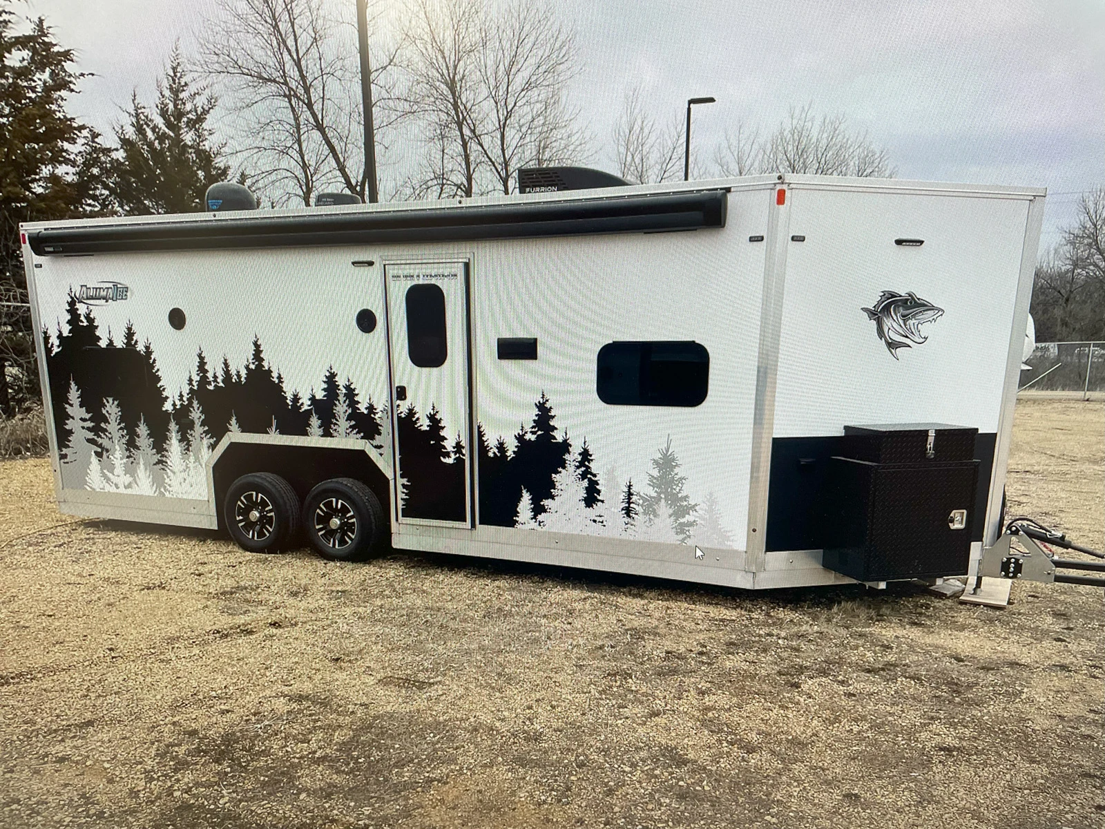 Aluminum Hydraulic Fish Houses - AlumaIce