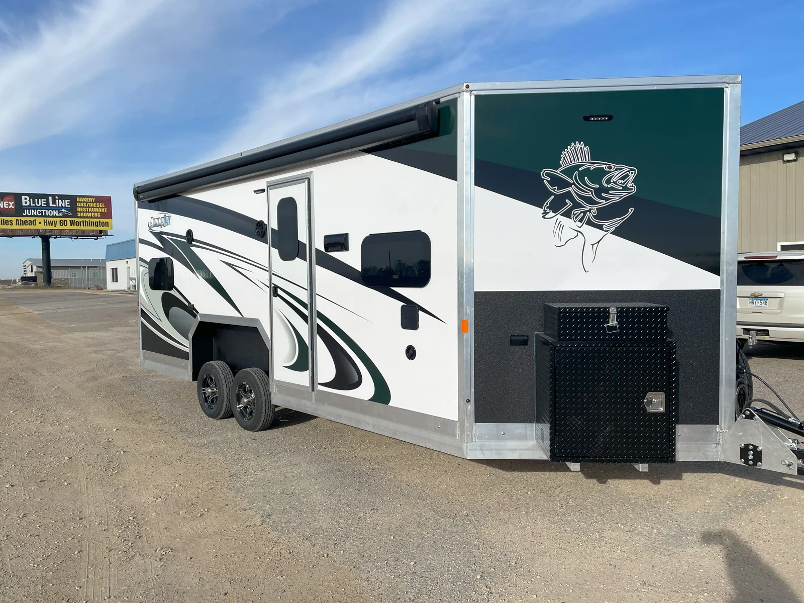 Aluminum Hydraulic Fish Houses - AlumaIce